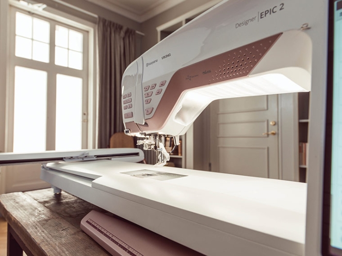 Designer EPIC 2 - Luke's Sewing Center