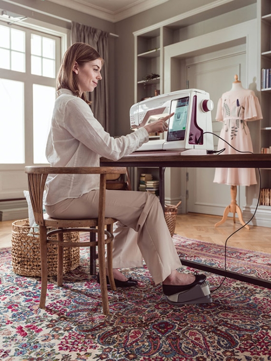 Designer EPIC 2 - Luke's Sewing Center